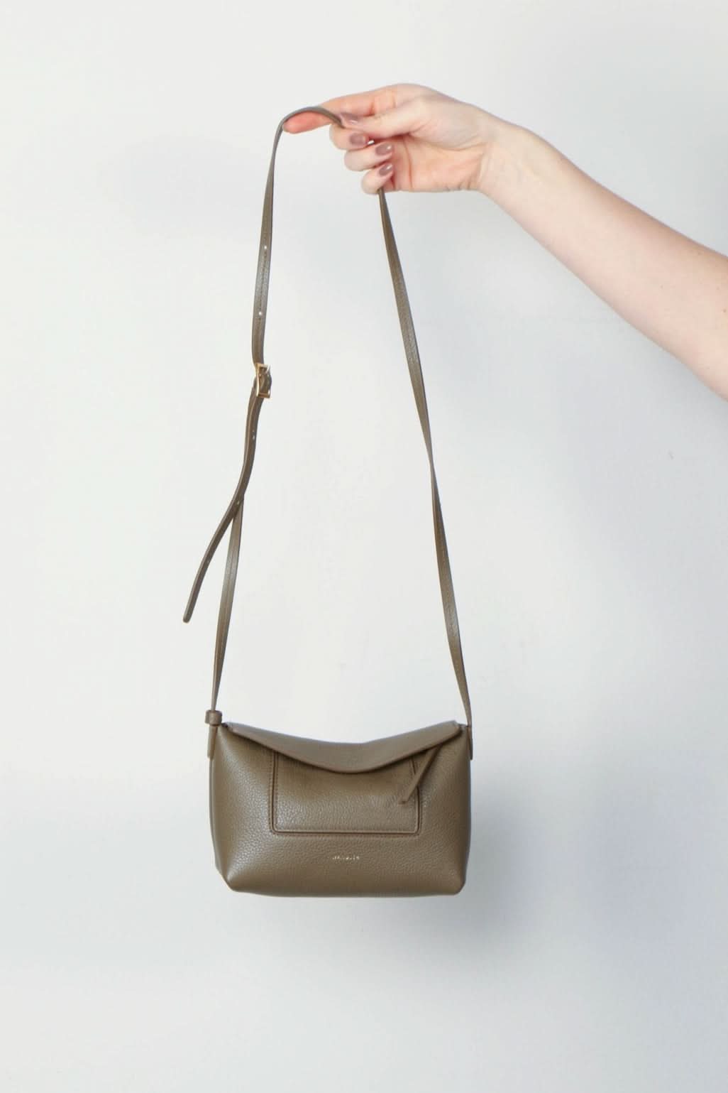 Shop Wandler - Tas - Penelope Slouch Mini - Olive crust - BYLOTTE