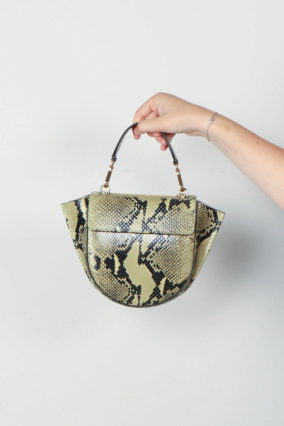 Shop de tassen van Wandler bij BYLOTTE